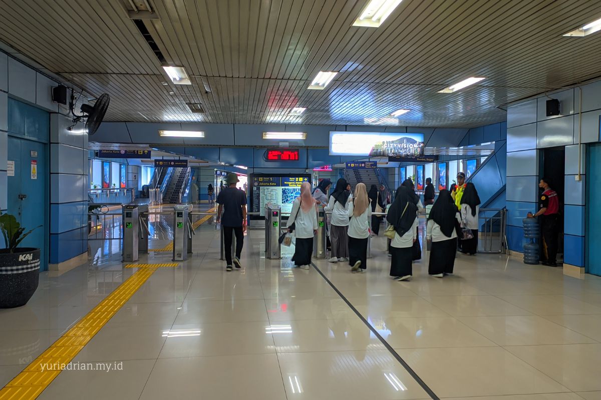 Tap in Tap Out di Stasiun KRL yang Sama: Bisa Gak?? - Yuri Adrian